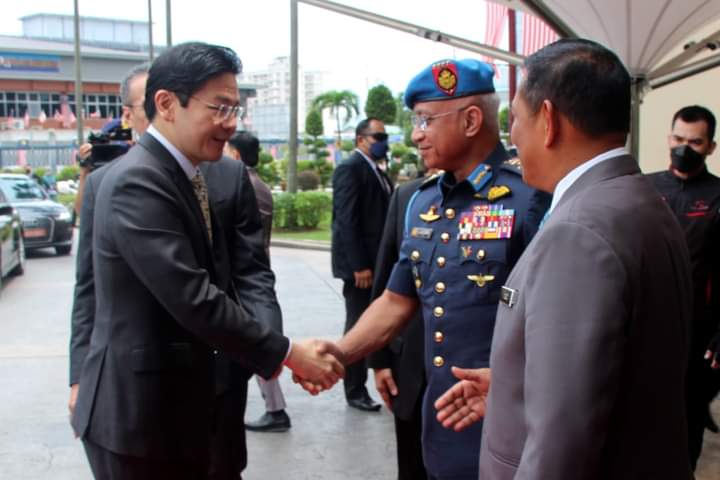 Singapore Deputy Prime Minister Lawrence Wong Visits Malaysia Ministry ...