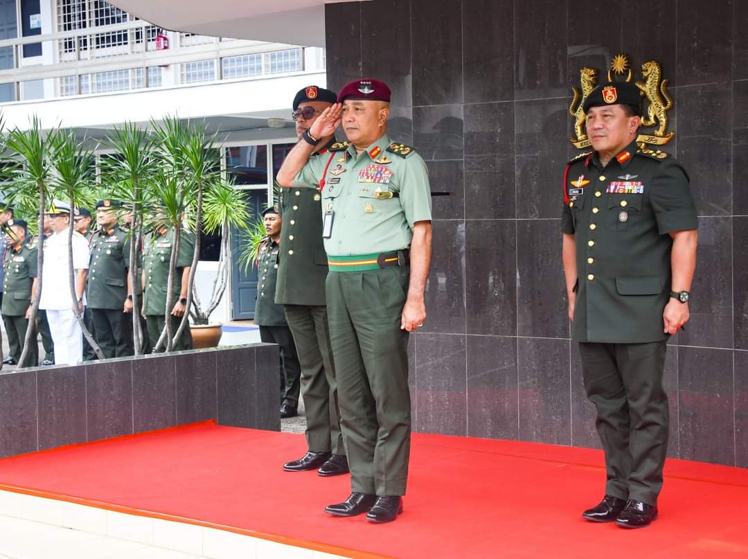 Malaysia's Military Intelligence Witnesses Change as Lieutenant General ...