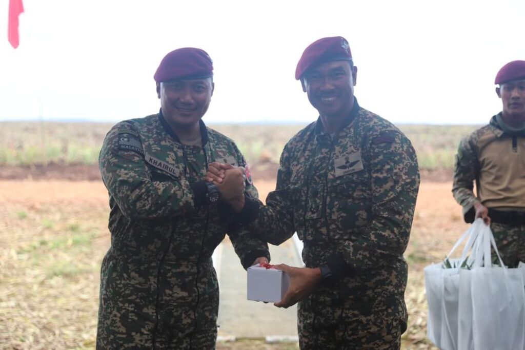 10th Brigade (Para) Celebrates 29th Anniversary with Reunion Jump - MY ...