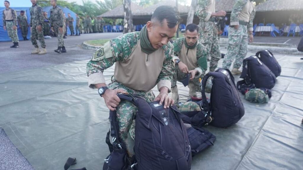 10th Brigade (Para) Celebrates 29th Anniversary with Reunion Jump - MY ...