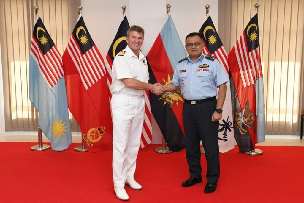 Visit of UK Strategic Command's Director of Joint Warfare to Malaysian ...