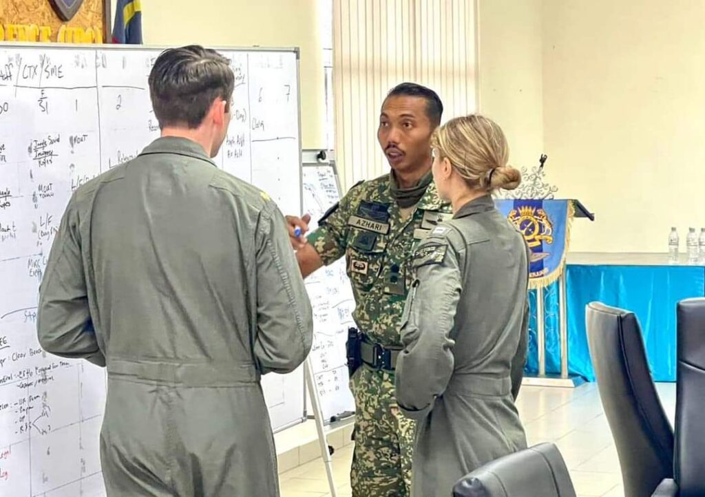 IPC and ISS Mark the Opening of Army and USMC Collaboration in Exercise ...