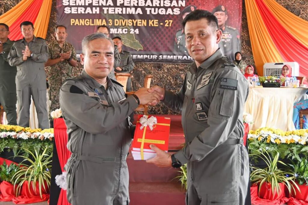 Passing the Baton - 27th Commander 3rd Div Assumes Command in Dazzling ...