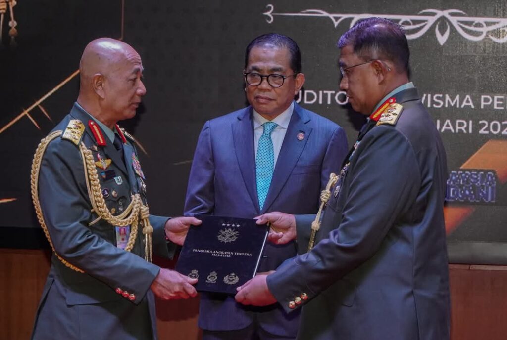 Malaysia Welcomes 23rd Chief of Defence Force in Official Handover ...